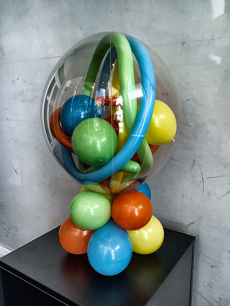 balloon-gumball-with-curly-balloons - One Stop Party Shop